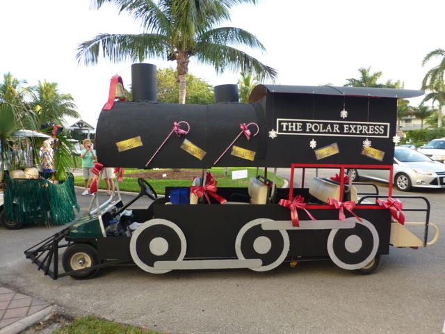 Seashell Santas in the Captiva Christmas Parade | I Love Shelling